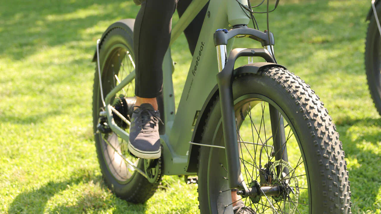 Fat Tire E-Bikes and Pedal Fat Bikes – Hycline